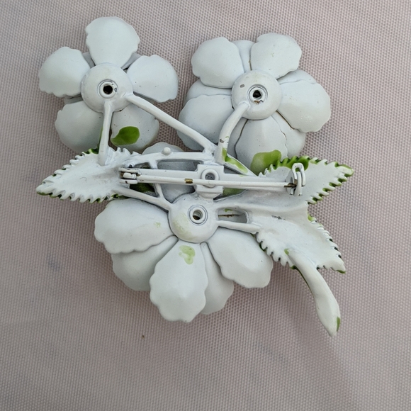 Vintage | Jewelry | Large Vintage White Enameled Flower Brooch | Poshmark